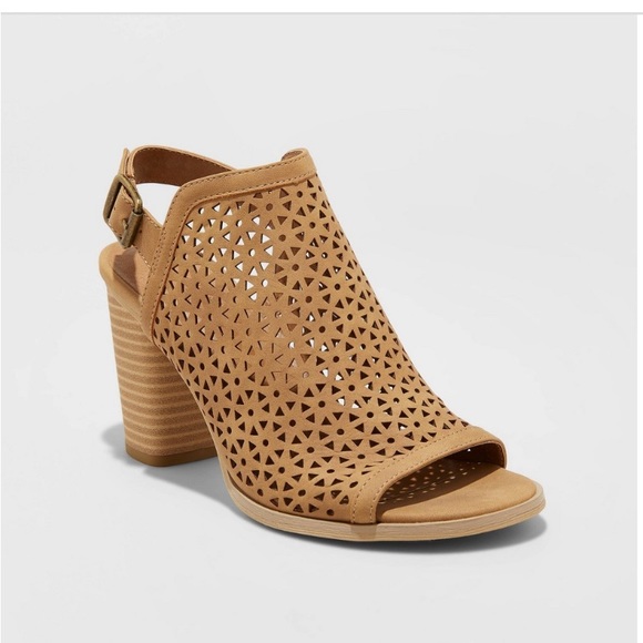 Universal Thread | Shoes | Nwt New Women S Milliana Slingback Pumps ...